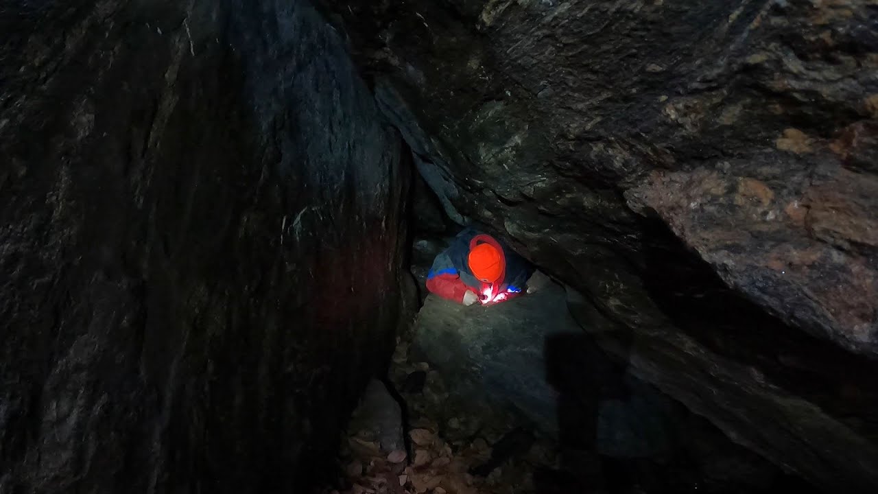 SEARCHING for Bear's Den & Surrounding Caves, Gilsum NH - YouTube