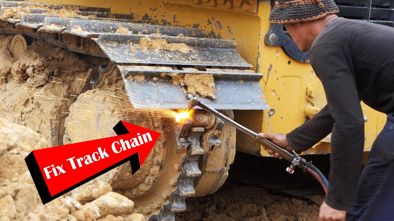 OMG! Amazing Technique Skill To Fixing Komatsu D51 Bulldozer Track ...