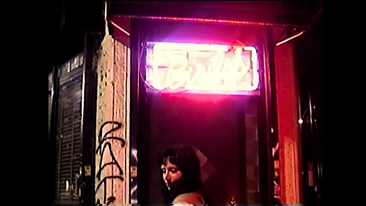 Quelle Rox - BIRDY'S (Official Video) - YouTube