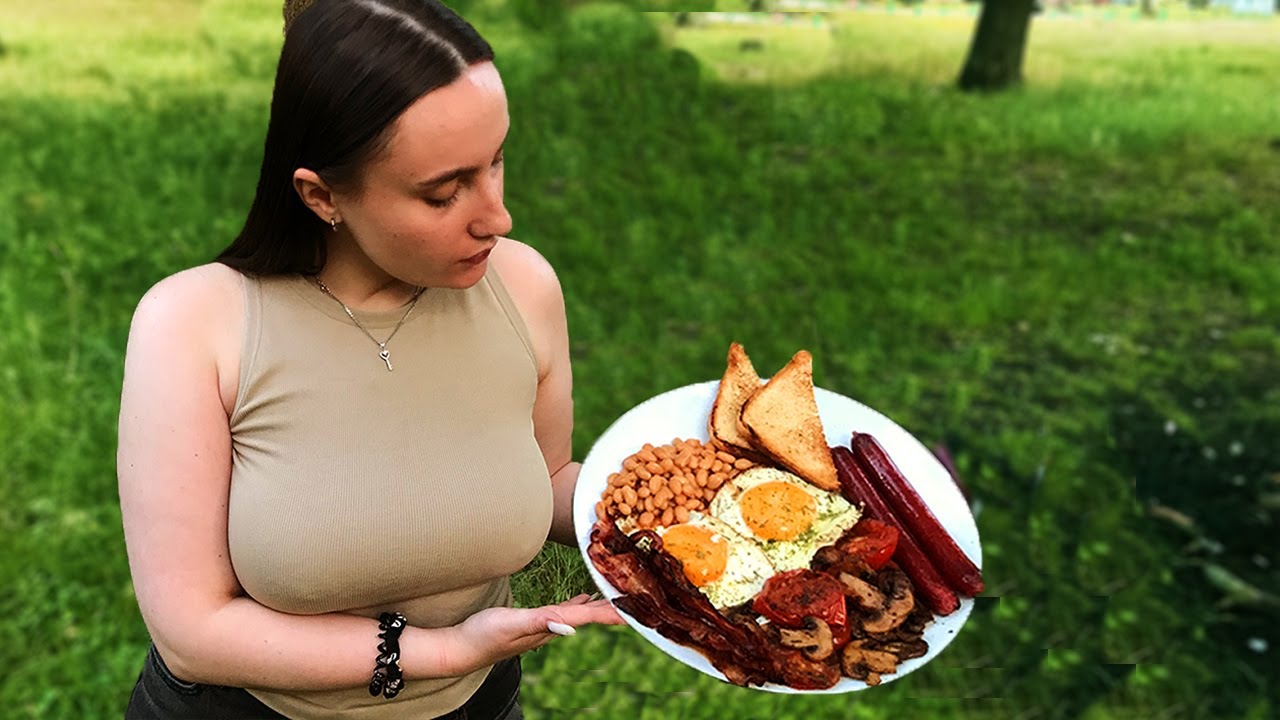 Full English Breakfast - Cooked in the Woods - YouTube