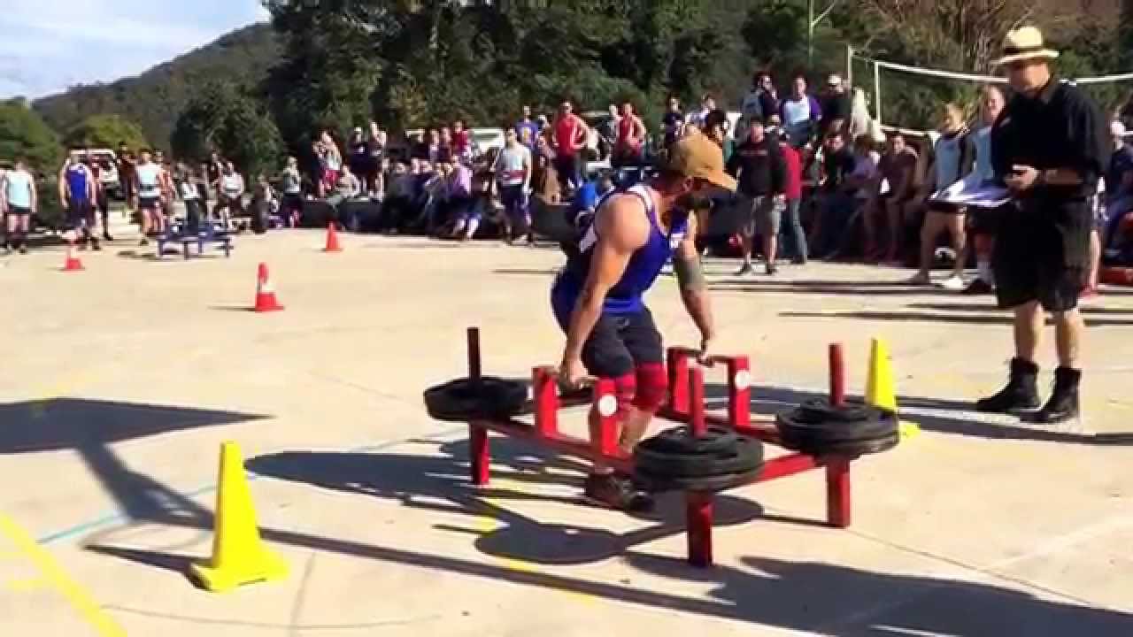 Under 80kg Strongman Competition: 250kg Frame Carry - YouTube