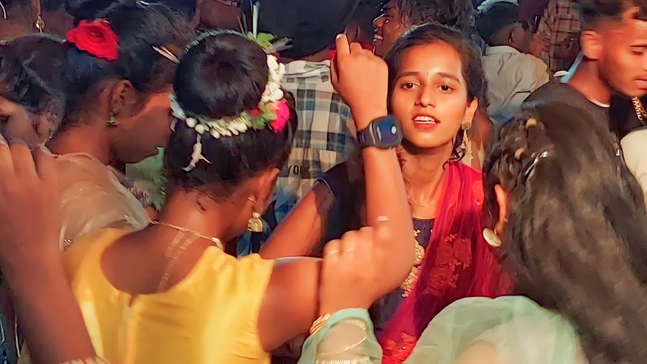 आदिवासी लगिन पोरी चा डान्स .💞 Aadiwasi marriage Girl dance Suman Dj ...