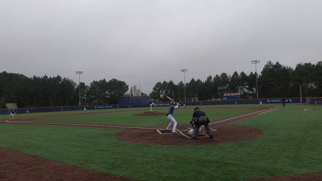 Carson Taggart Pitching vs Homeplate Chilidogs 17U - YouTube