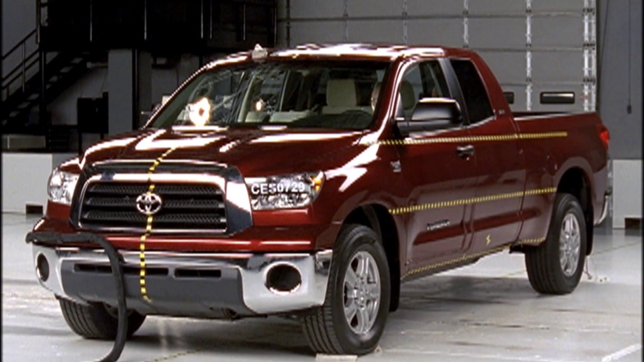 IIHS Side Impact tests with deformable barrier moving at 31mph - YouTube