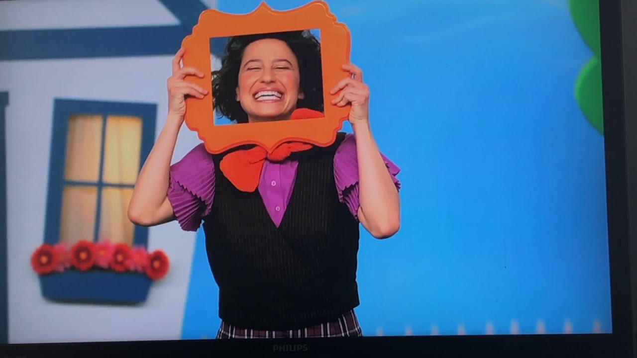 Ms noodle and Elmo Sesame Street! - YouTube