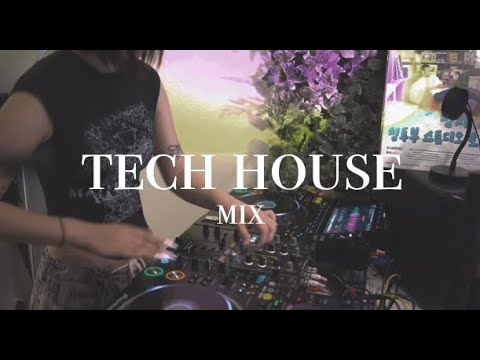 tech house dj live playlist mix set by sakura 🇯🇵 - YouTube