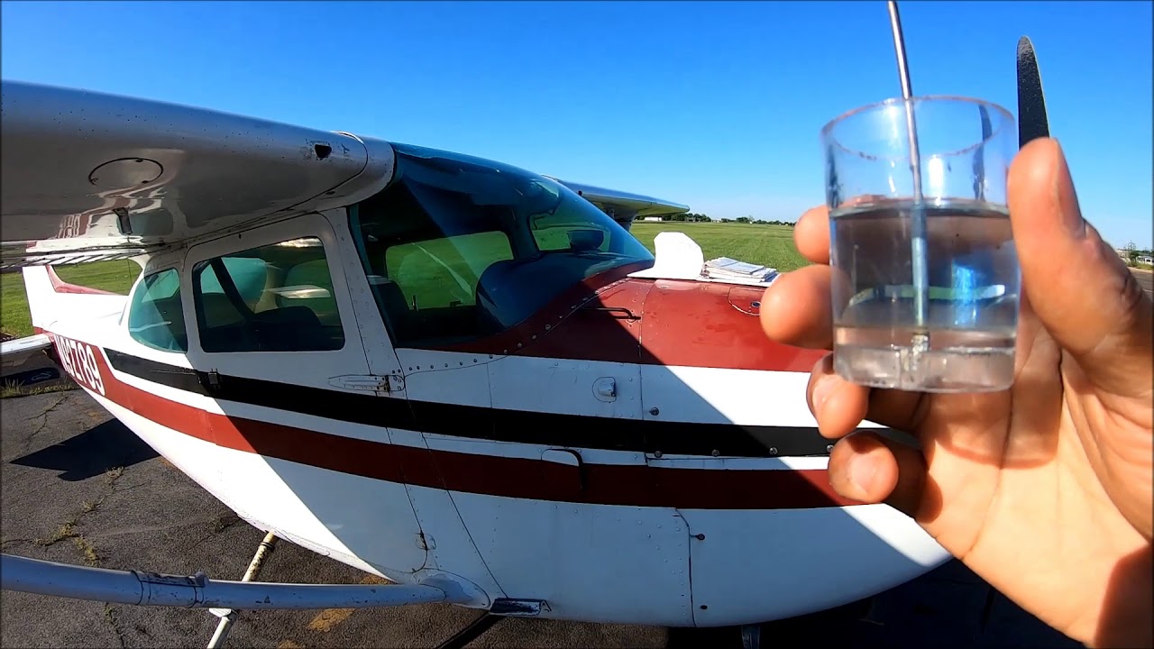 Preflight walk around on a Cessna 172 - YouTube