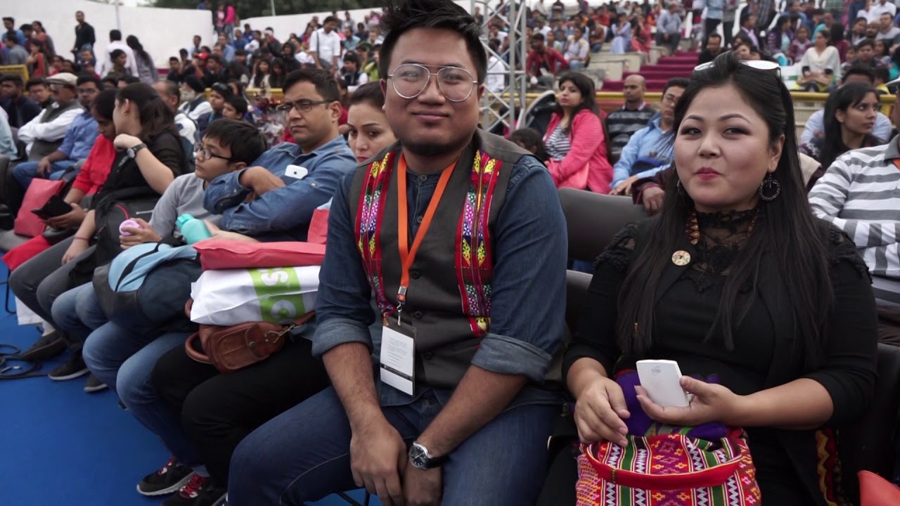 Tu zunzam nge - (AVORA RECORD) live performance in delhi - YouTube