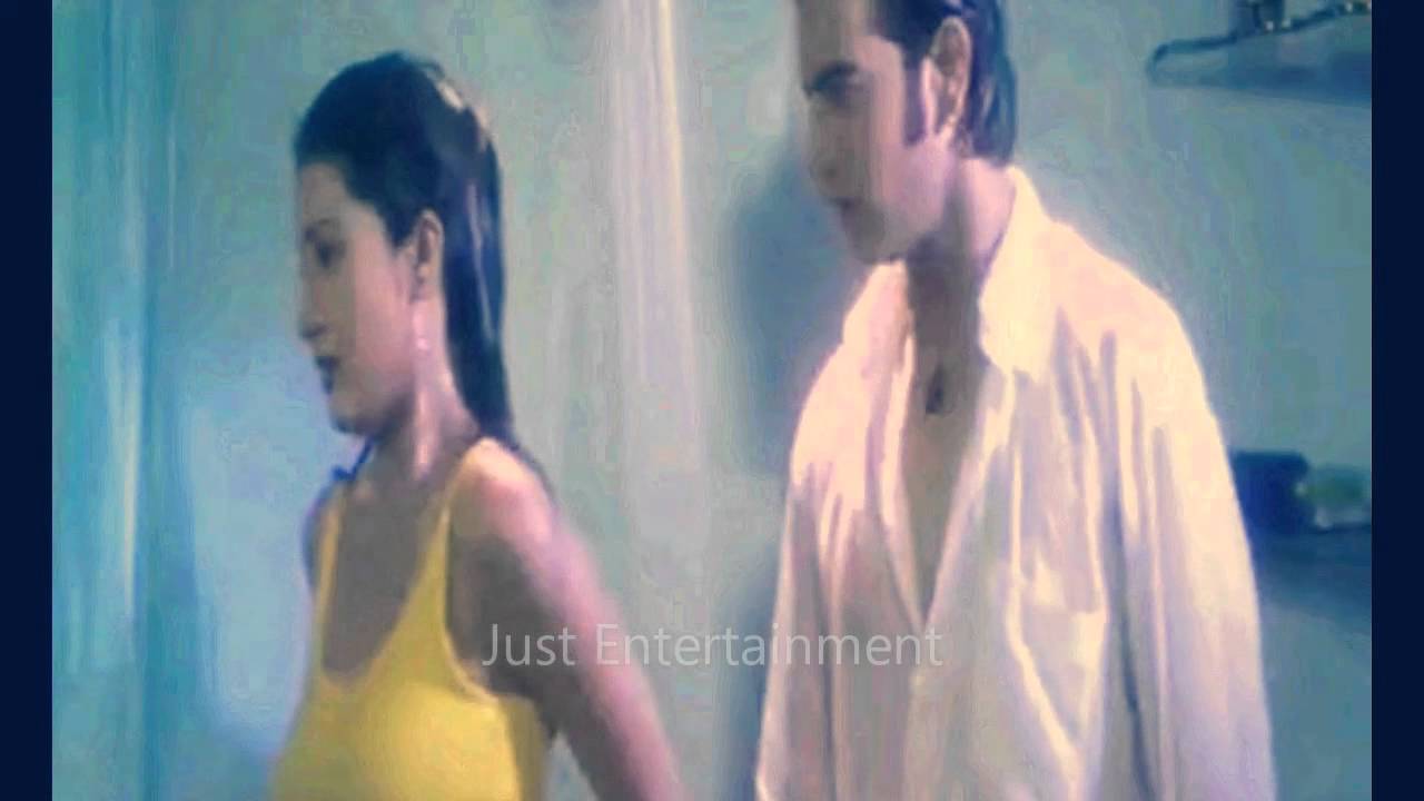Hot Indian Couple Love Scene In Bathroom Youtube