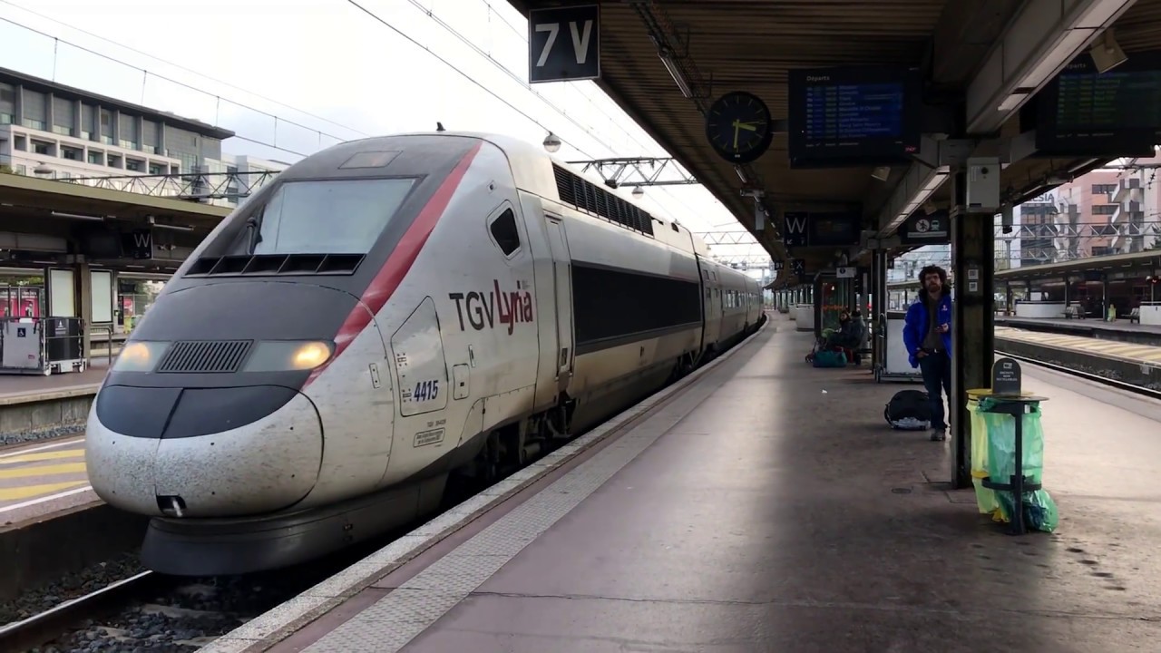 [SNCF] Lyon Part-Dieu, TGV Lyria is approaching - YouTube