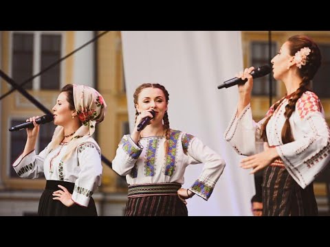 Fetele din Botoșani - Trei cumetre bune (Live Festivalul „Tinerețe ...
