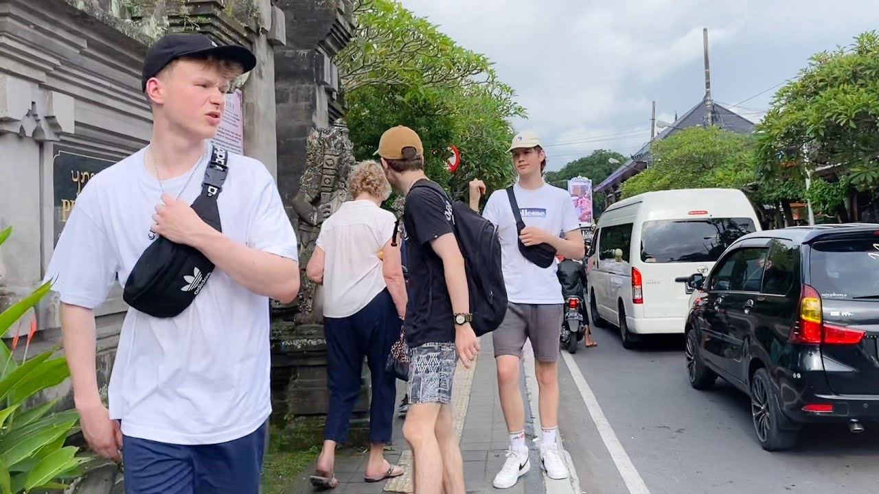 RAMAI !! BEGINI SITUASI TERKINI WISATA TERBAIK DUNIA UBUD BALI | BALI ...