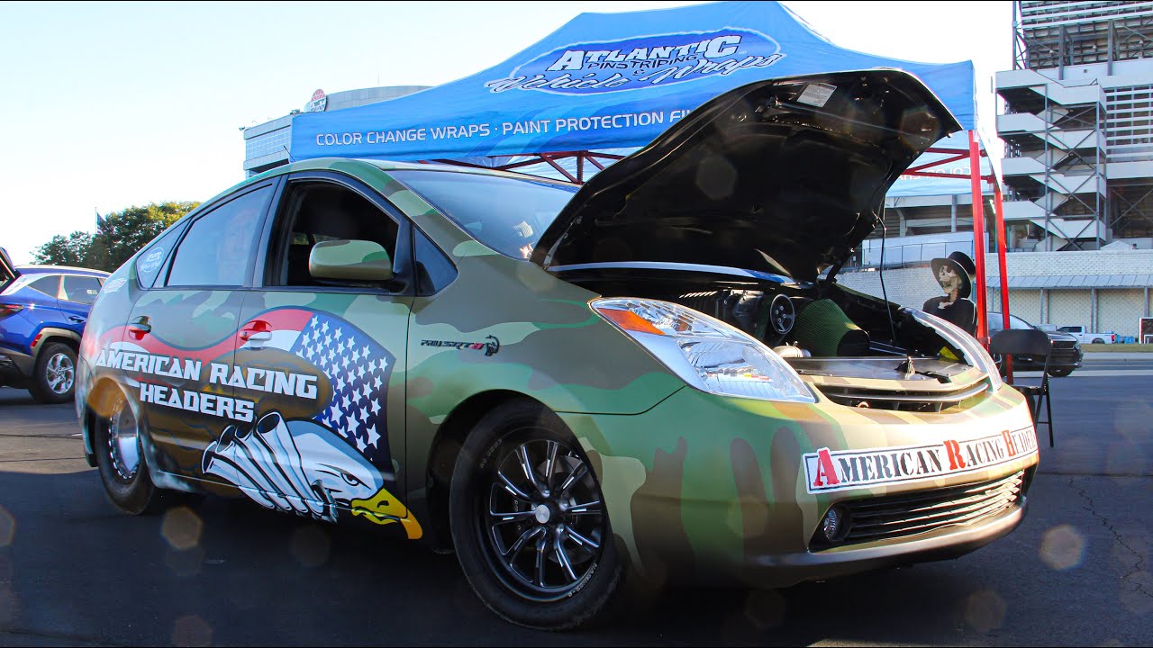 The PriuSRT8 Gets A New Wrap - YouTube