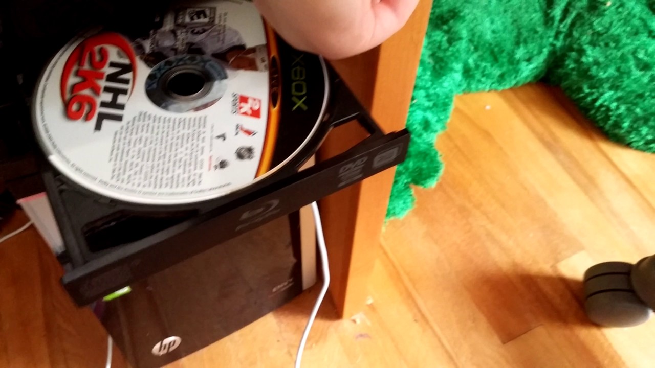 Putting a original Xbox disc in a Wii U, a DVD player, and a Windows PC ...