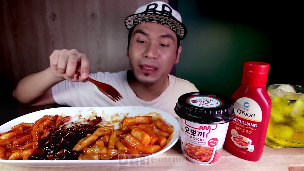 [Challenge Your K-Food] Yoppokki, Tteokbokki Yang Halal - YouTube
