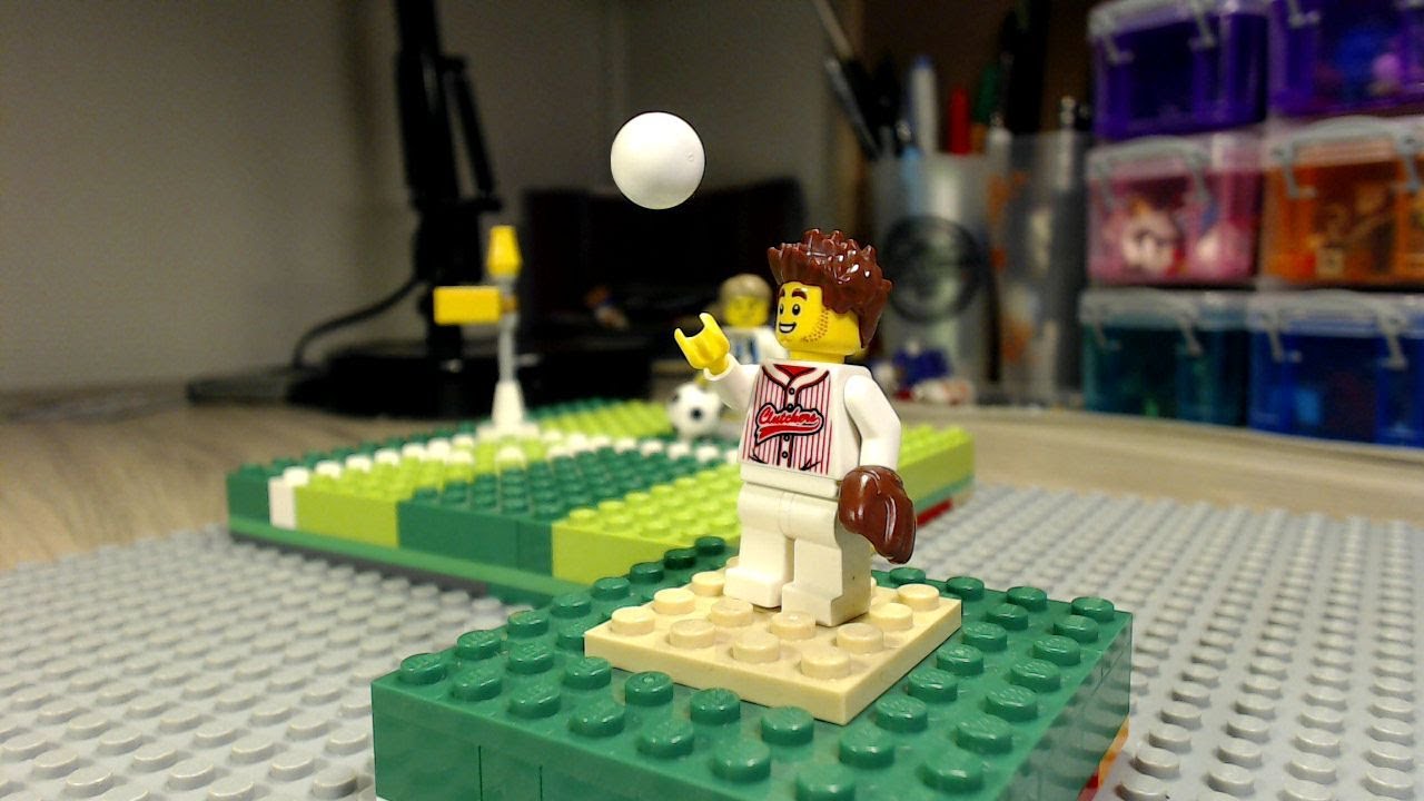 Lancer une balle (Throwing a ball) | LEGO Brickfilm - YouTube