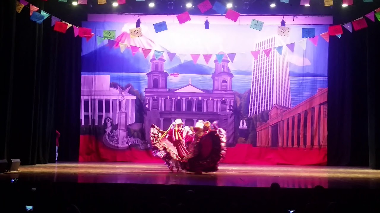 El garañon y la pelota del maestro maynor rodriguez - YouTube