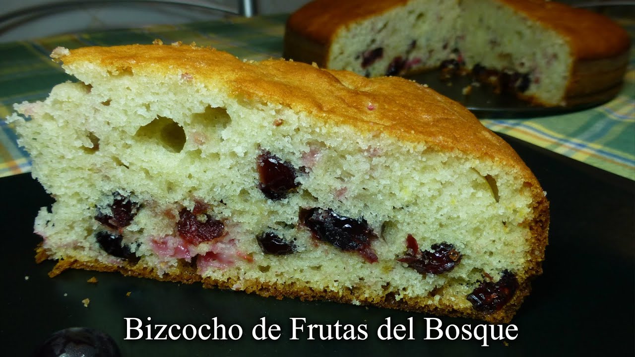 Bizcocho de Frutas del Bosque - Receta casera rica fácil de hacer - YouTube