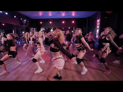 Tinze choreography / MO//O - ROSALIA