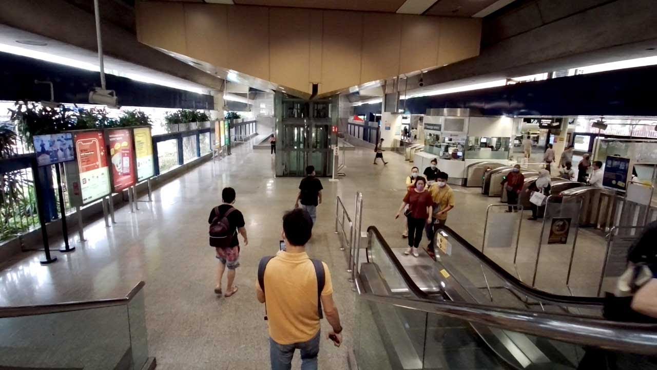 Singapore MRT ride from Kembangan to Eunos train station - YouTube