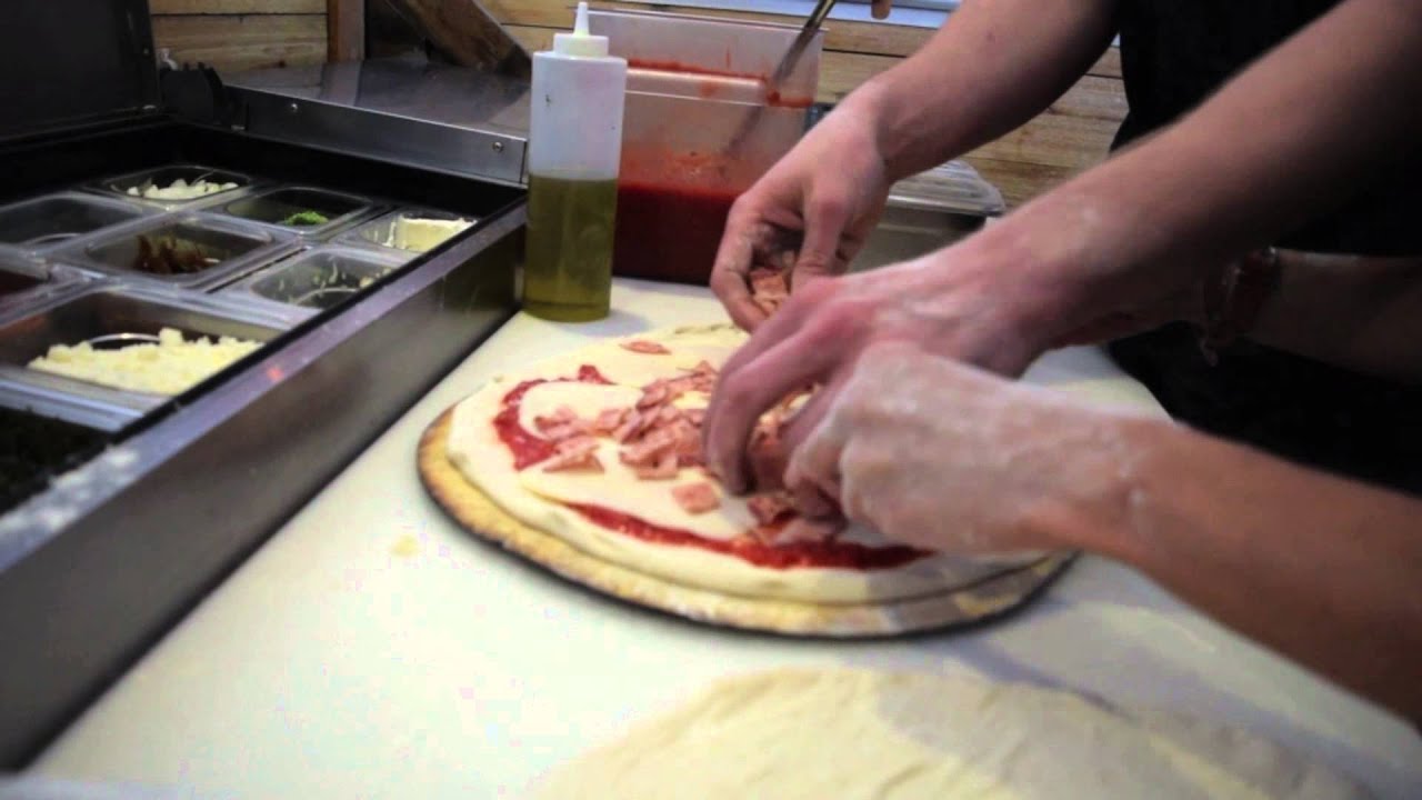The Spin Visits 1943 Pizza Bar 51415 YouTube the-spin-visits-1943-pizza-bar-51415-youtube