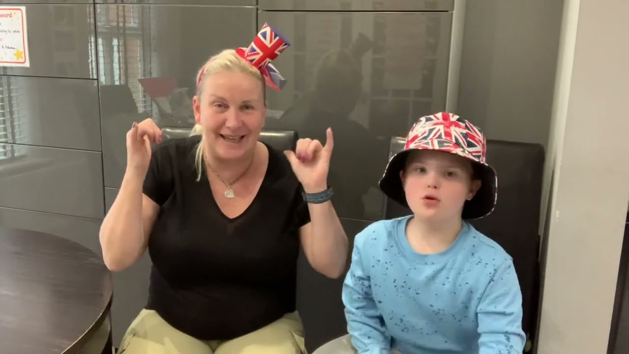 Makaton for ‘COMMUNITY’ 🇬🇧 - YouTube