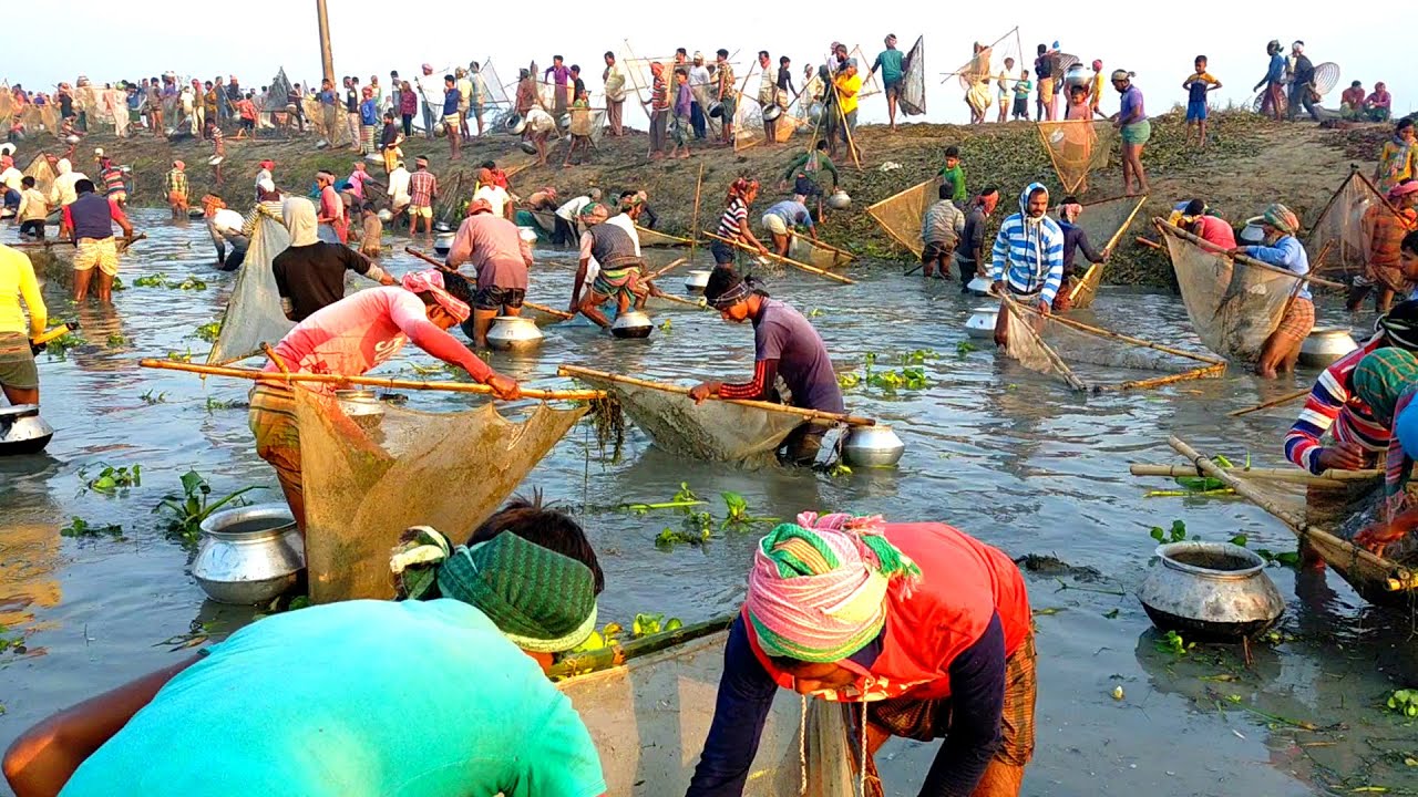 Amazing Fishing Video - Asian Traditional Fishing Video by Village ...