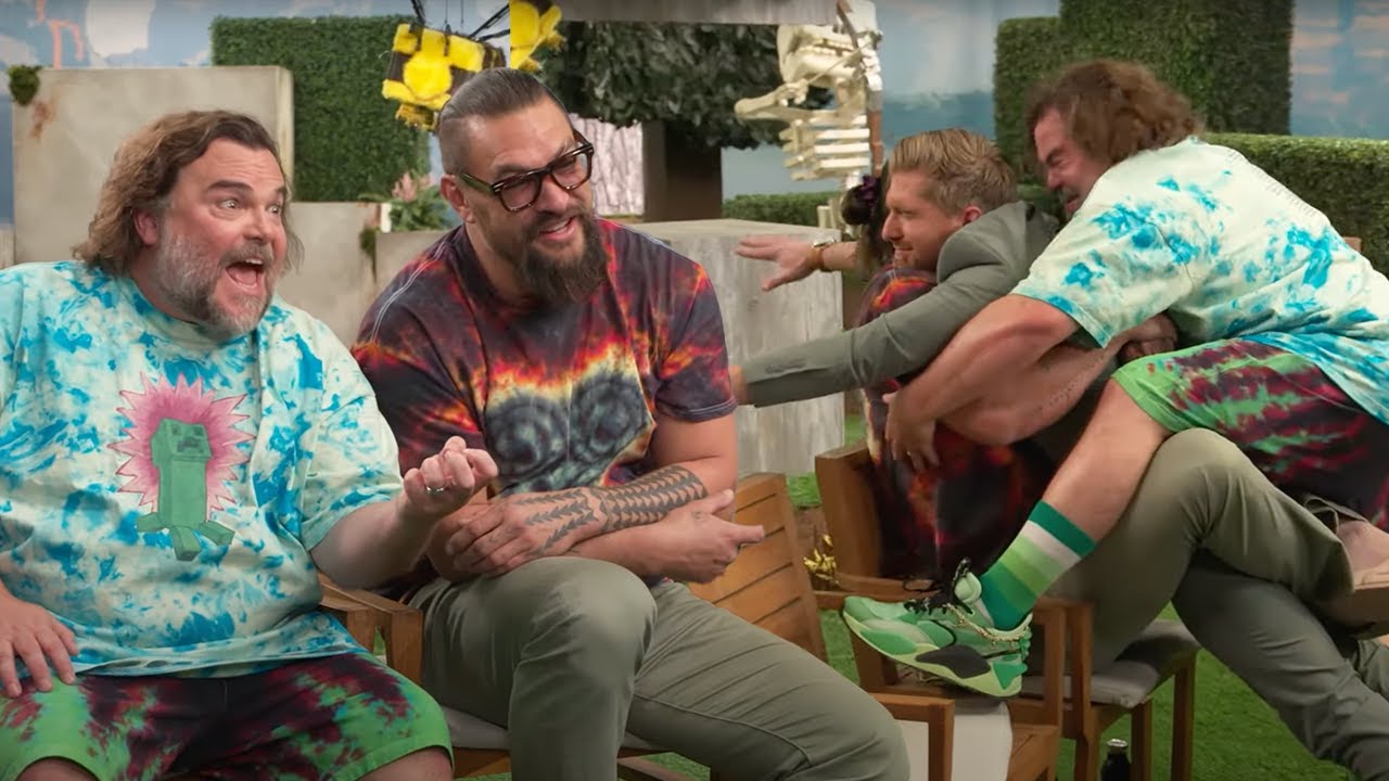 Watch 'Minecraft's' Jack Black & Jason Momoa's Make a MAN SANDWICH ...