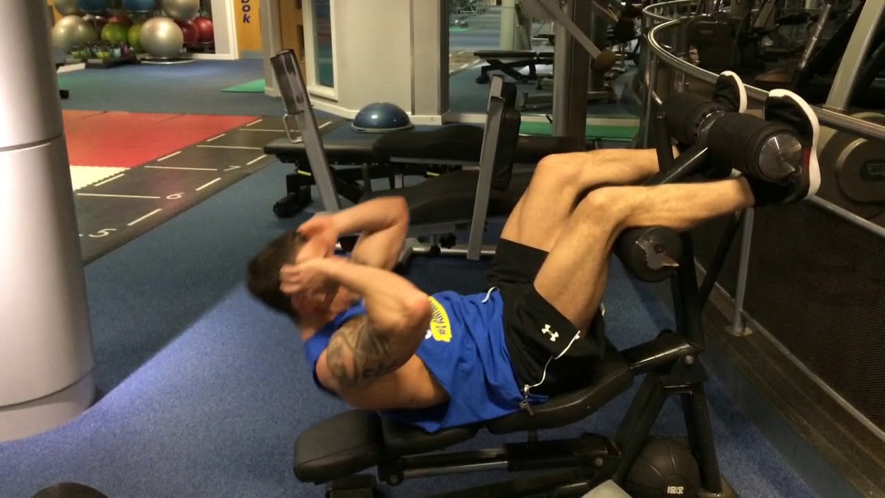 decline bench twisting sit ups - YouTube