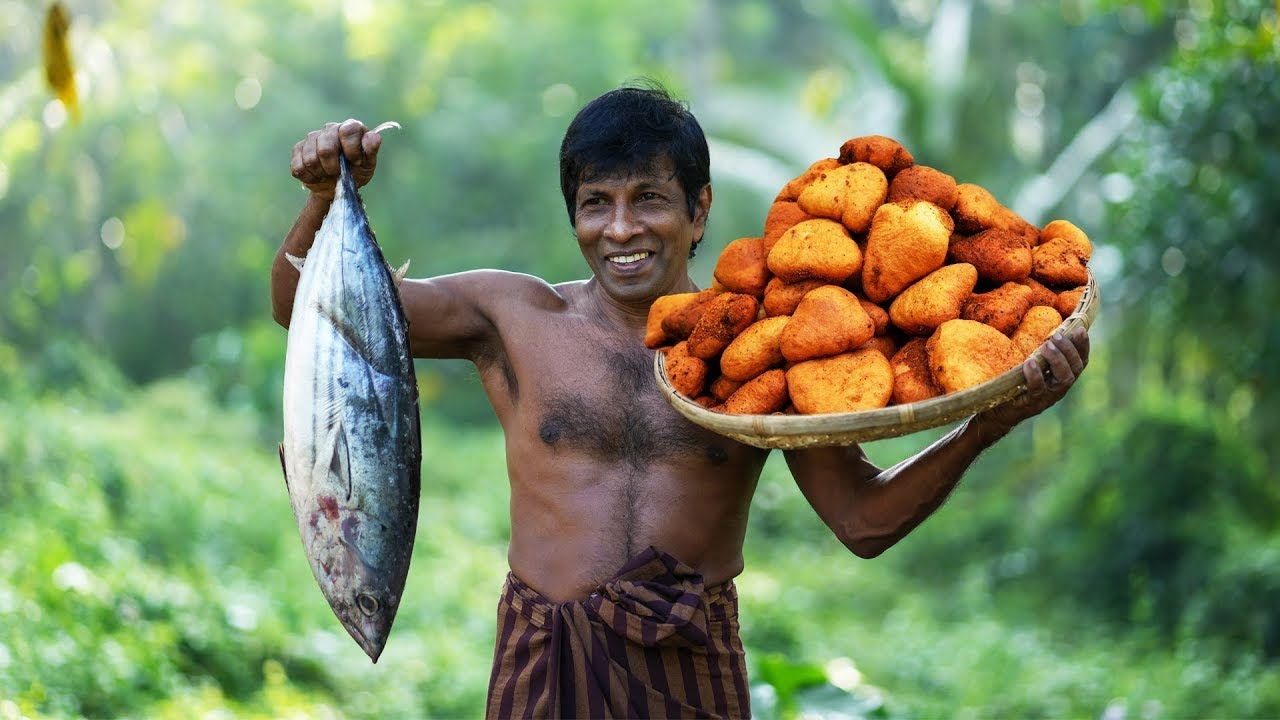 Fried Fish Bun Recipe Cooking in Village | ගමටම බෙදුව මාළු පාන් ...