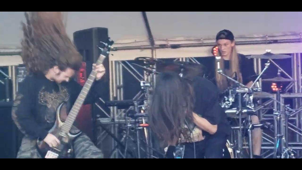 Virologist live at LA Extermination Fest at Bricks Sports Bar, Maywood ...