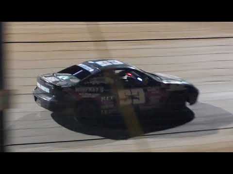 4 banger race at bedford speedway - YouTube