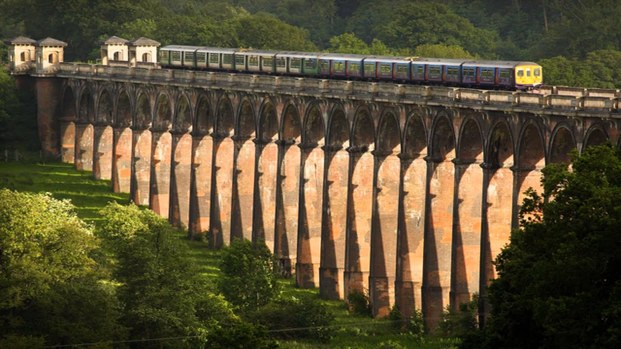 Balcombe viaduct Horsham West Sussex - YouTube