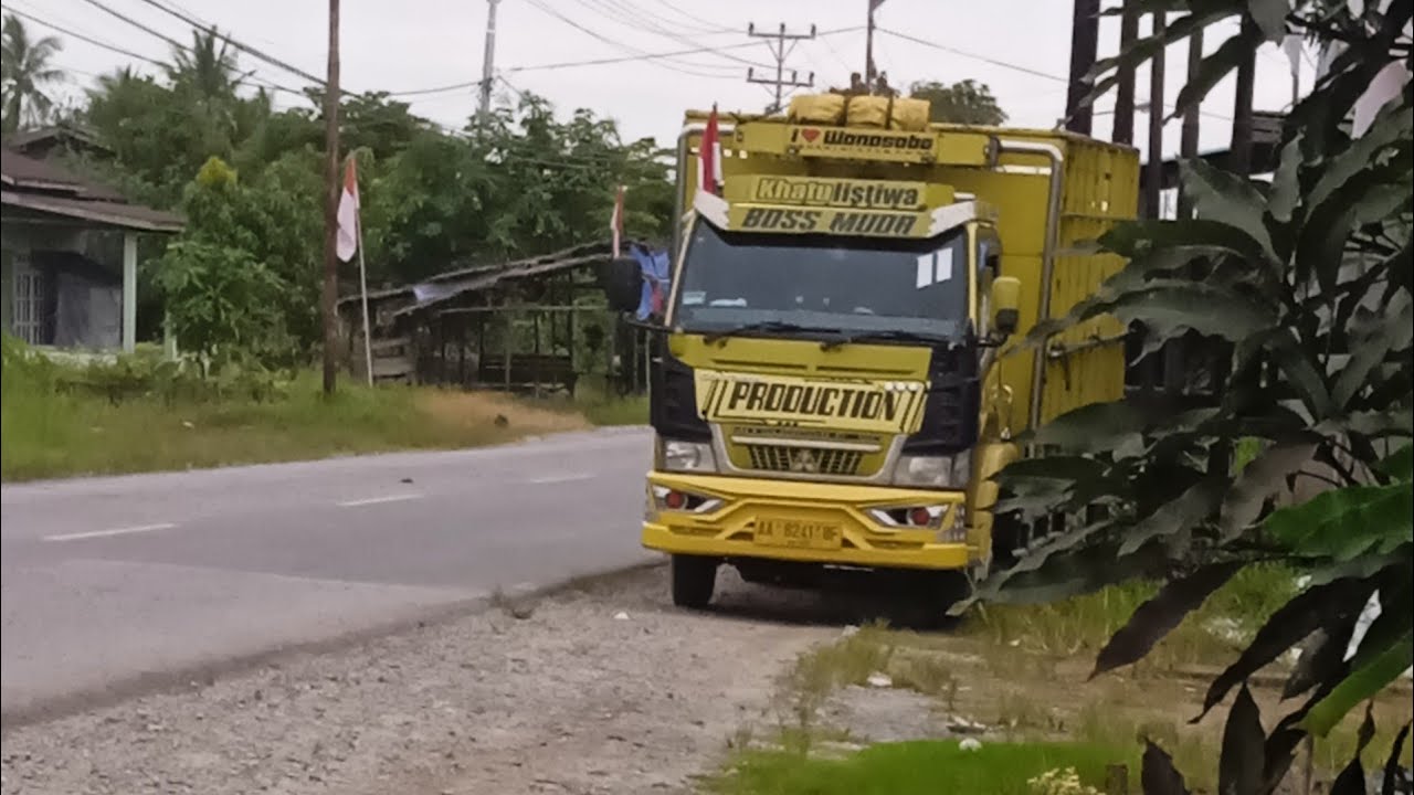 suasana sore di tepi jalan - YouTube