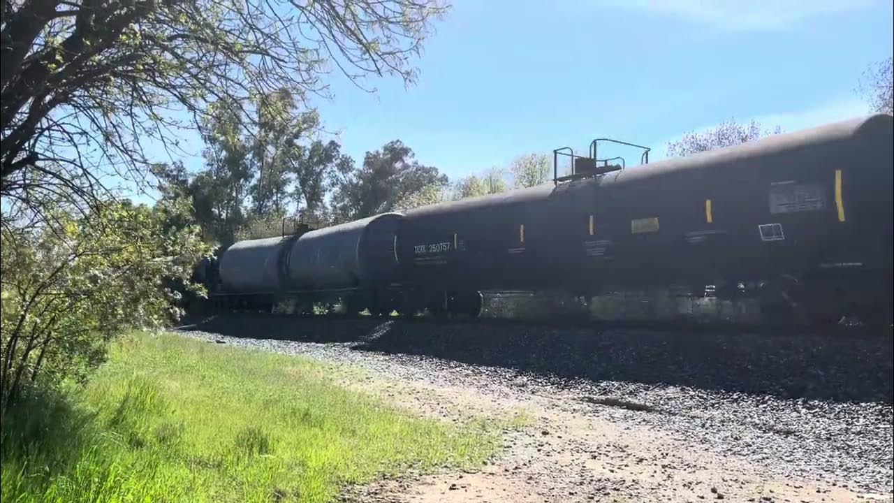 UP 9920 leads a LRS59 to Roseville w/ horn salute! 03/25/2025 - YouTube