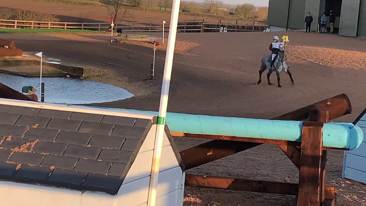 Vale view arena eventing raw - YouTube