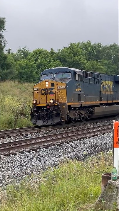 CSX coal train moving with pace at Shenandoah Junction WV - YouTube