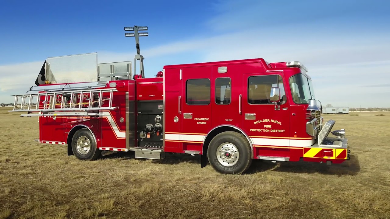 Boulder Rural Fire-Rescue Paramedic Engine - YouTube