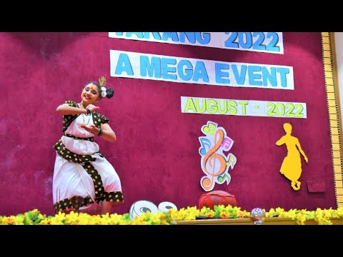 Pullothi | Folk dance | Ann Mariya Mathew - YouTube