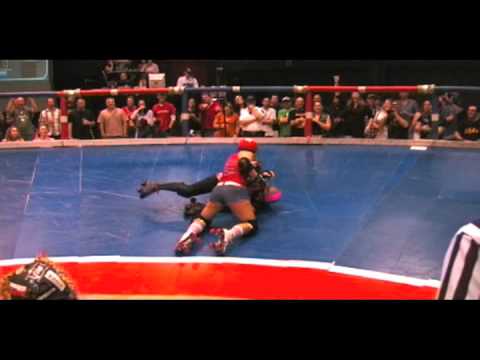 ROLLERGASM v. CATALAC derby fight - YouTube