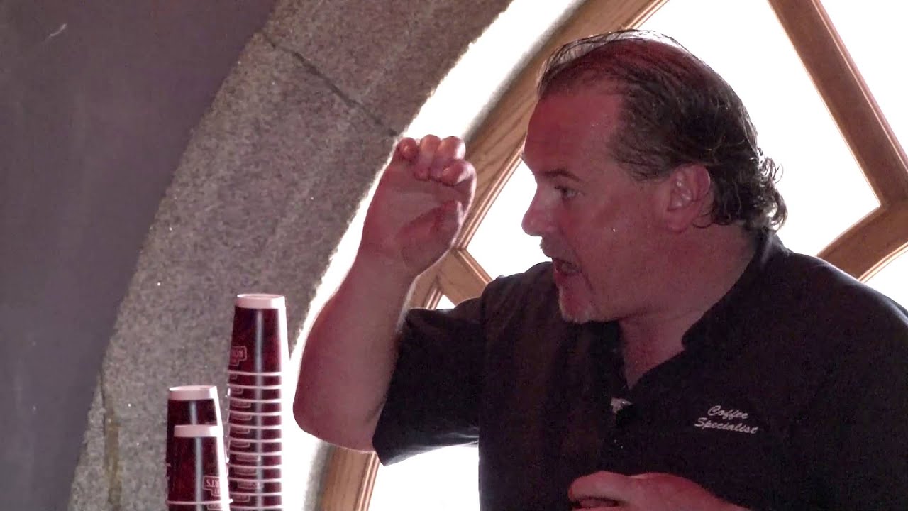 Master Barista Justin explains the crema - YouTube