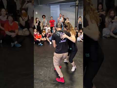 Dançando no festival  Douro em Porto Luiz Henrique  e Milena Moraes