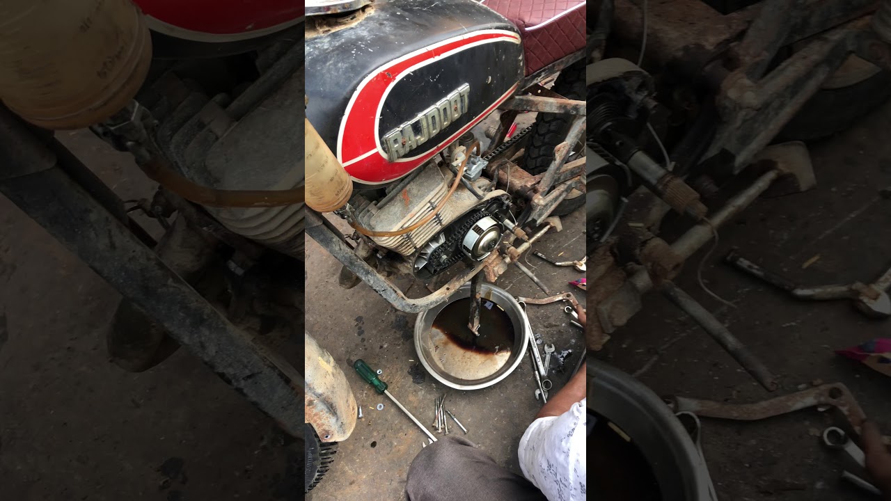 Rajdoot bike engine opened after 17 years - YouTube