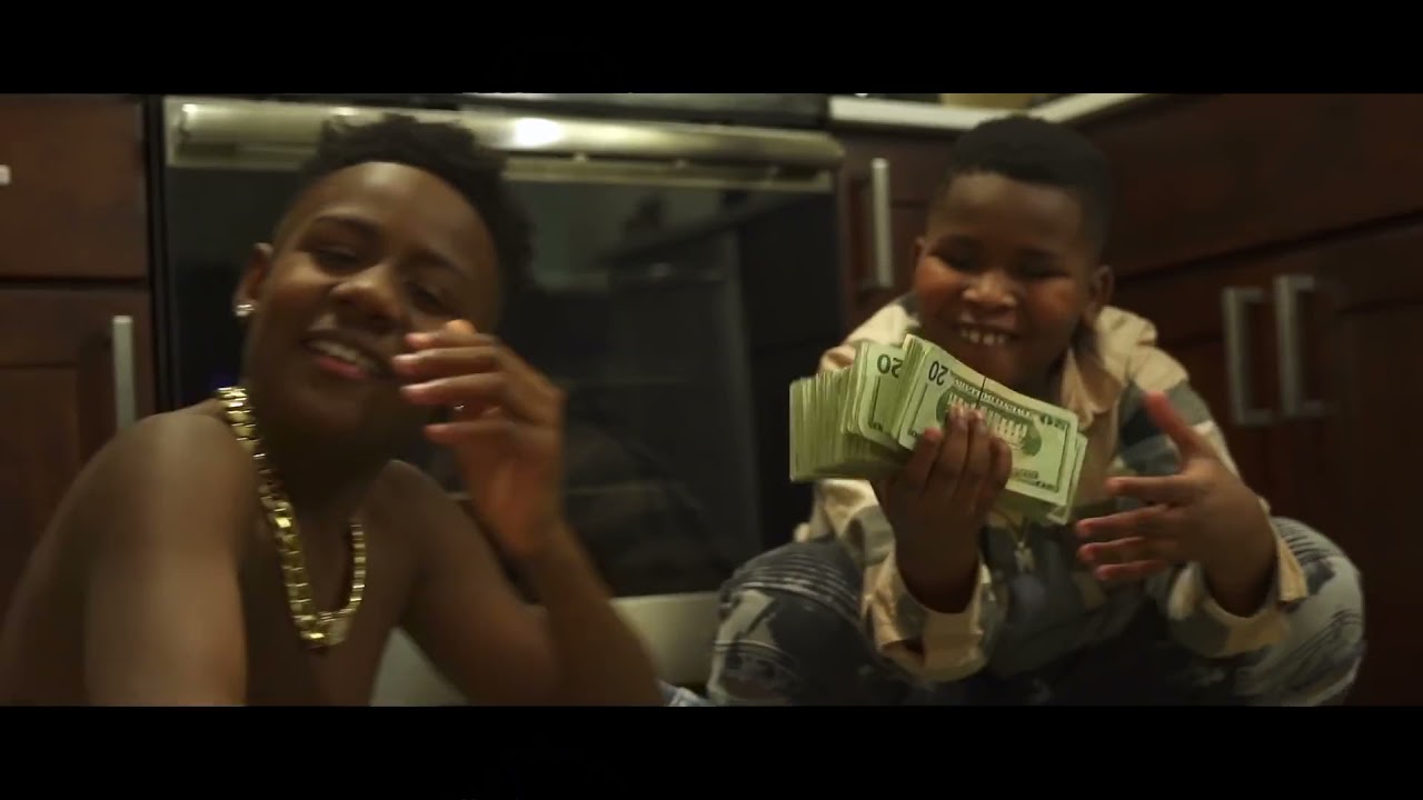 Chicken P - Mac Chicken ft Mac Hefner (Official Video) - YouTube