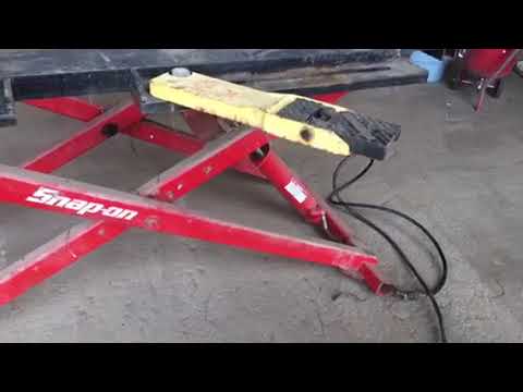 BigIron Online Auctions, Snap-On Wheeltronic EELR300A Auto Lift ...