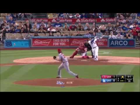 88 MLB Dropped Fly Balls - YouTube