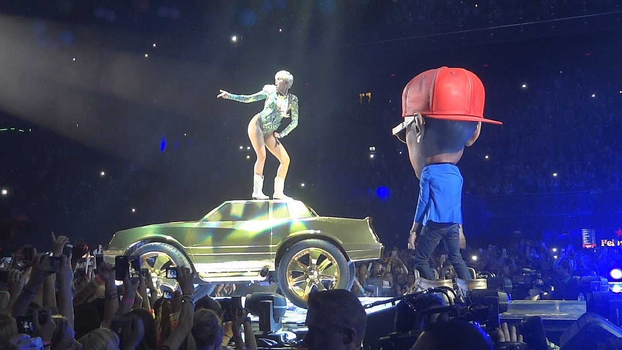 Miley Cyrus ♥ Love Money Party ~ 22.6.2014 Amsterdam ~ Bangerz Tour ...