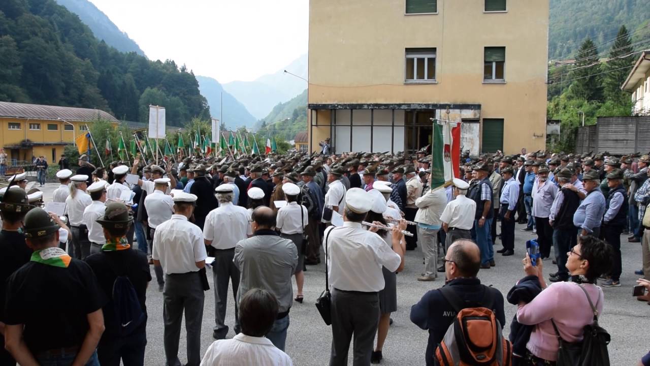 RADUNO ALPINI DI PONTEBBA 2016 - YouTube