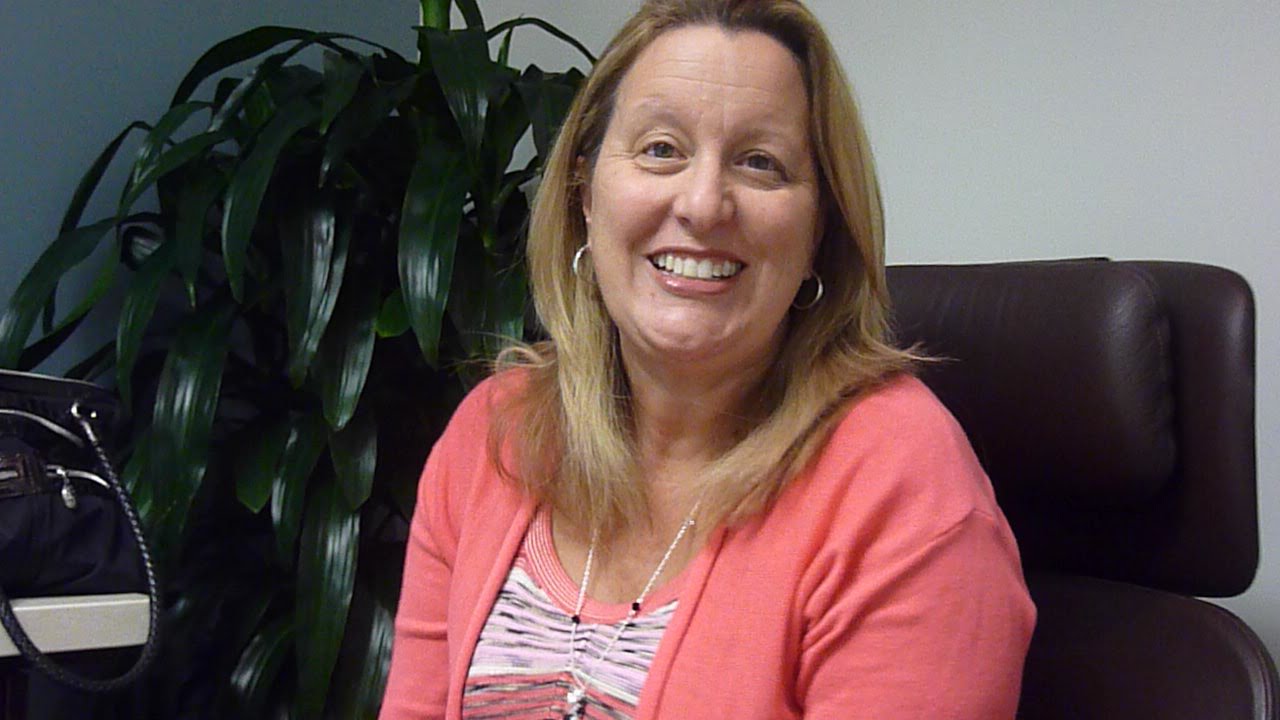 Jennifer had Intacs & Holcomb C3-R Cross-linking after Suffering Over ...