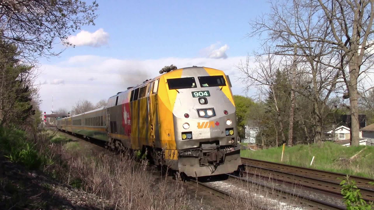 VIA 40 Years Loco 904 Leads VIA Rail Train 645 at Belleville, ON - YouTube